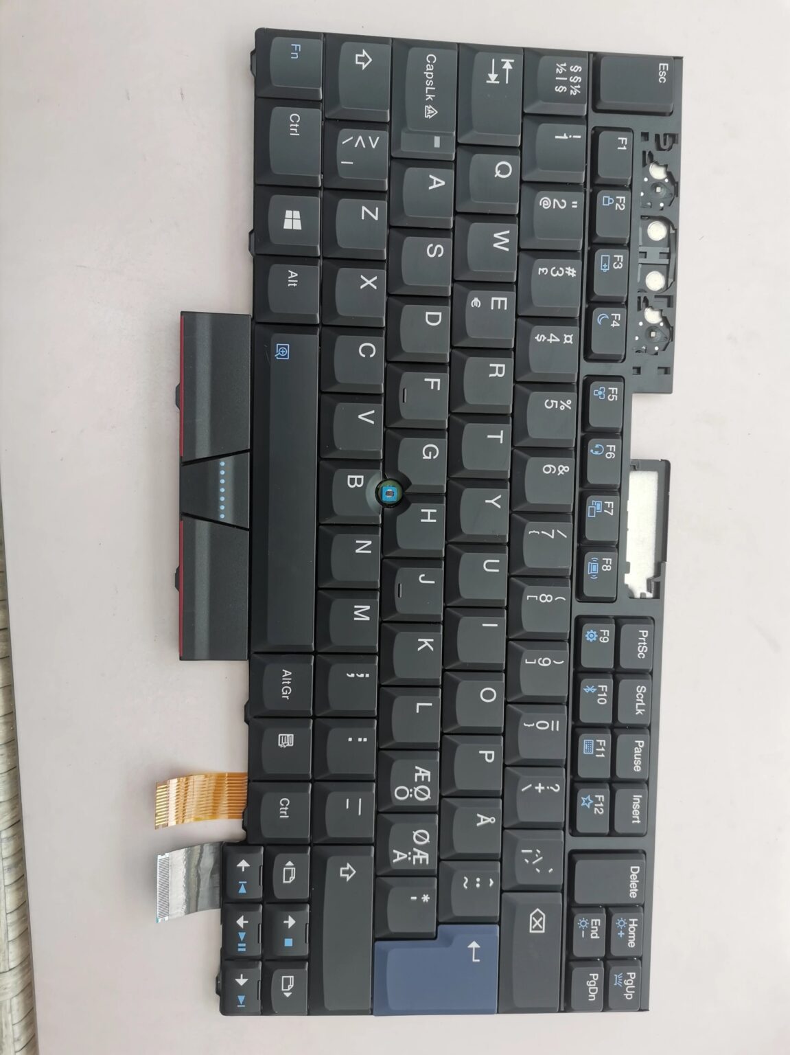 Thinkpad T25 Keyboard + Palmrest + Power Button Module and Cable – TP Art